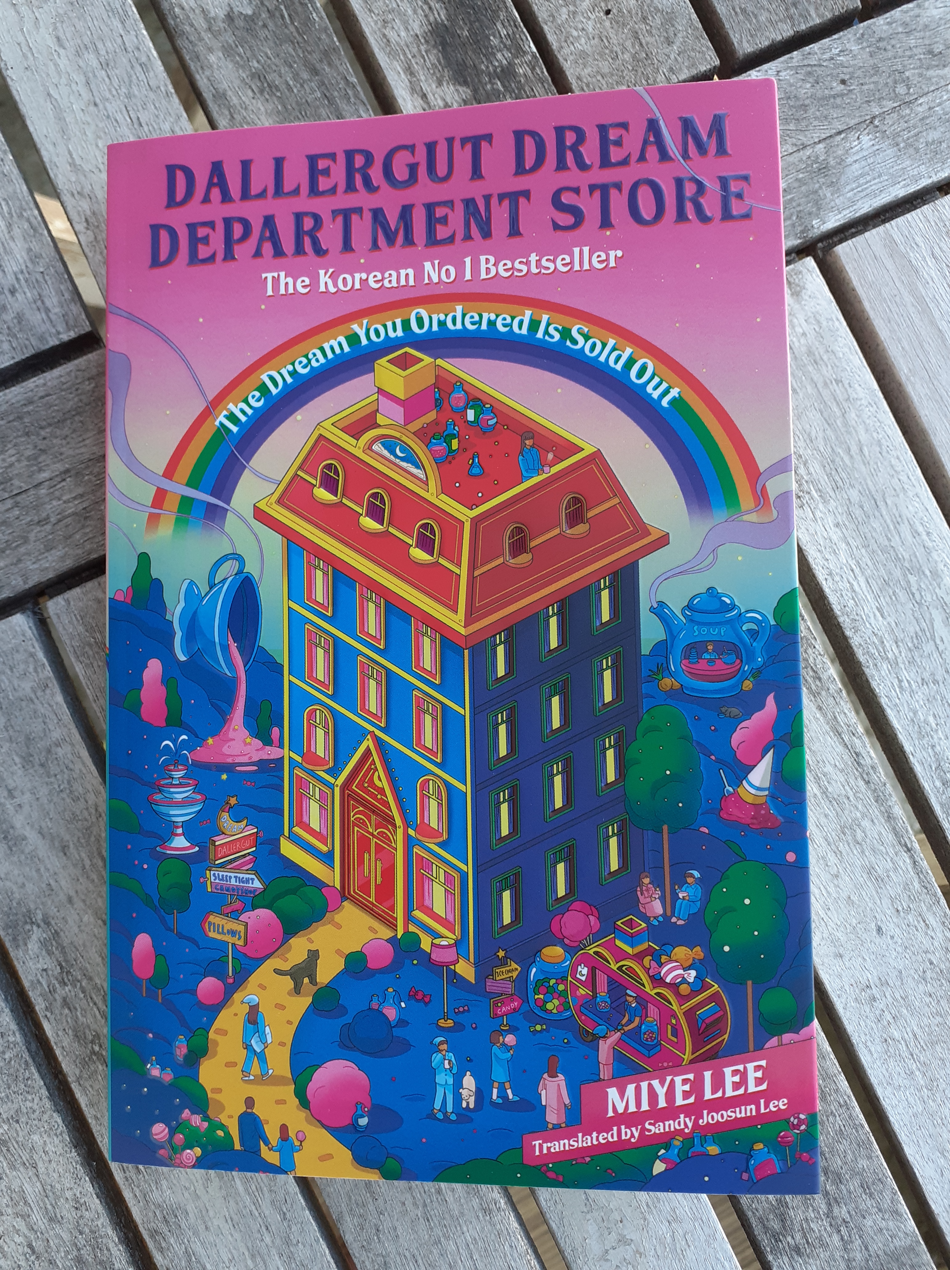 Book review: DallerGut Dream Department Store / Miye Lee – Bookworm in ...